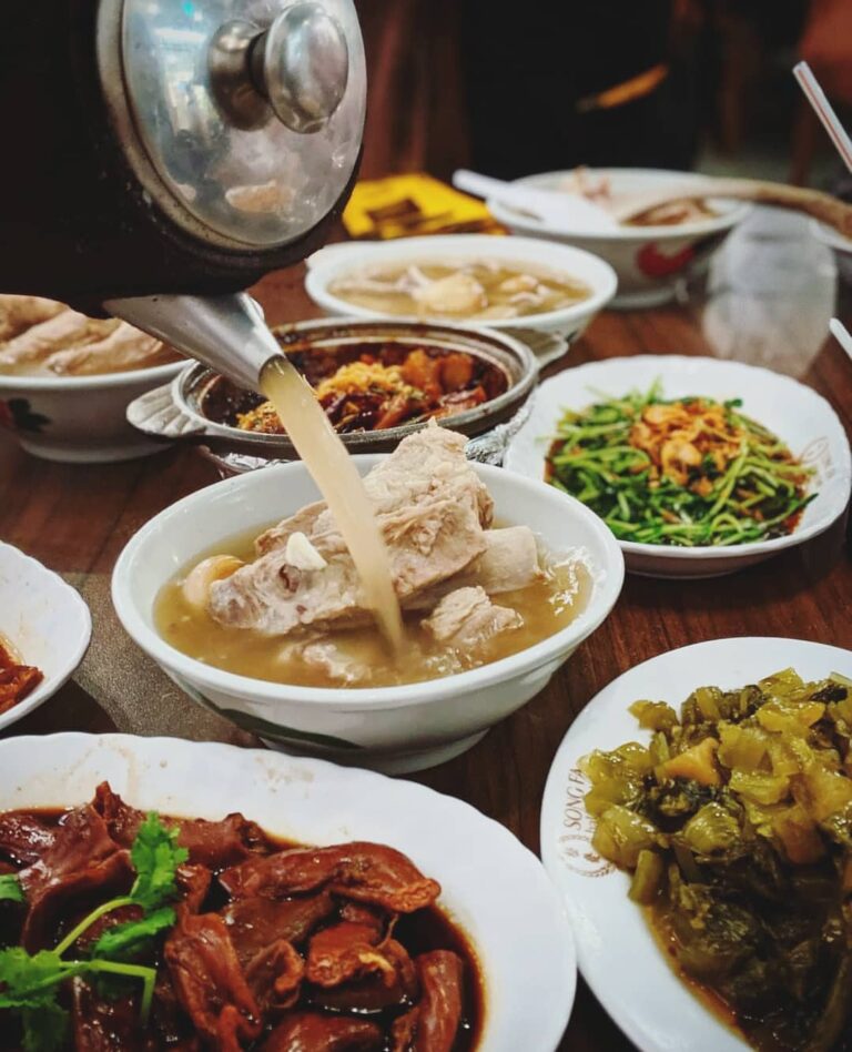 The Seletar Mall in Singapore: Restaurants, Cafes And Food Court Guide ...