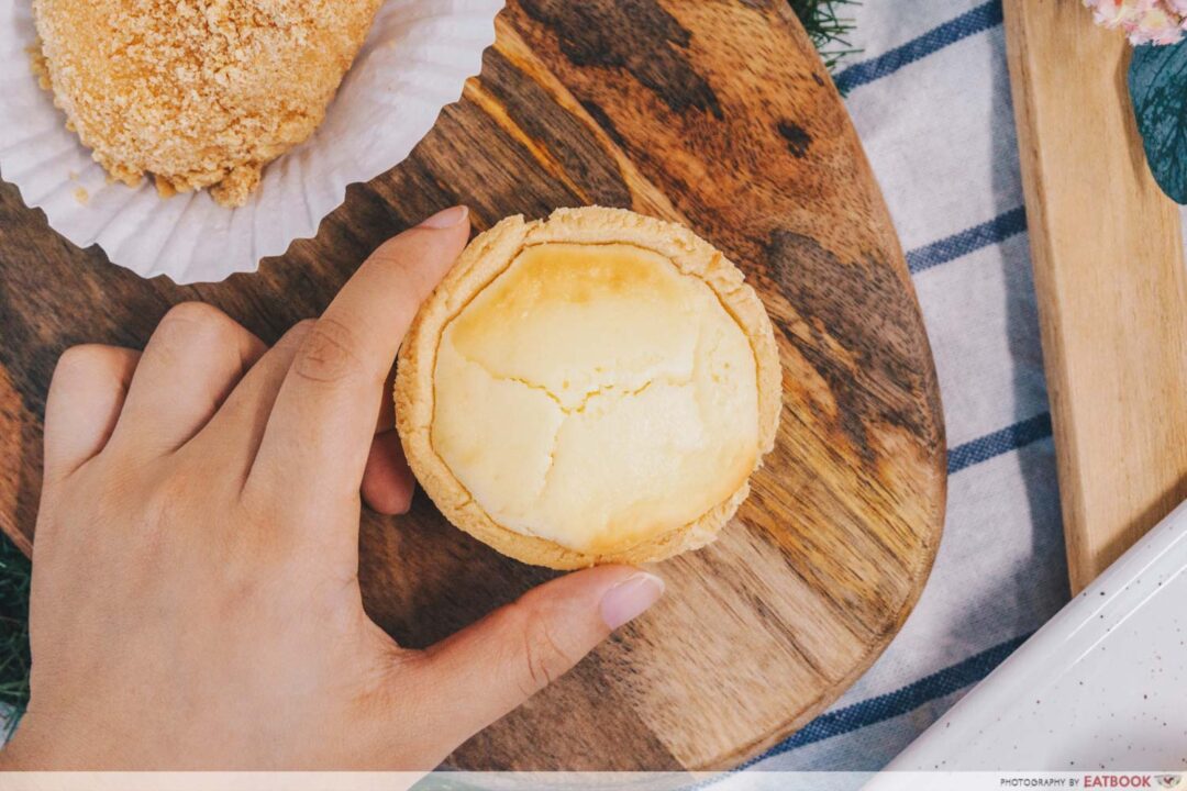 June Bakery Review: Old-School Bakery With $1.30 Orh Nee And Cheese ...