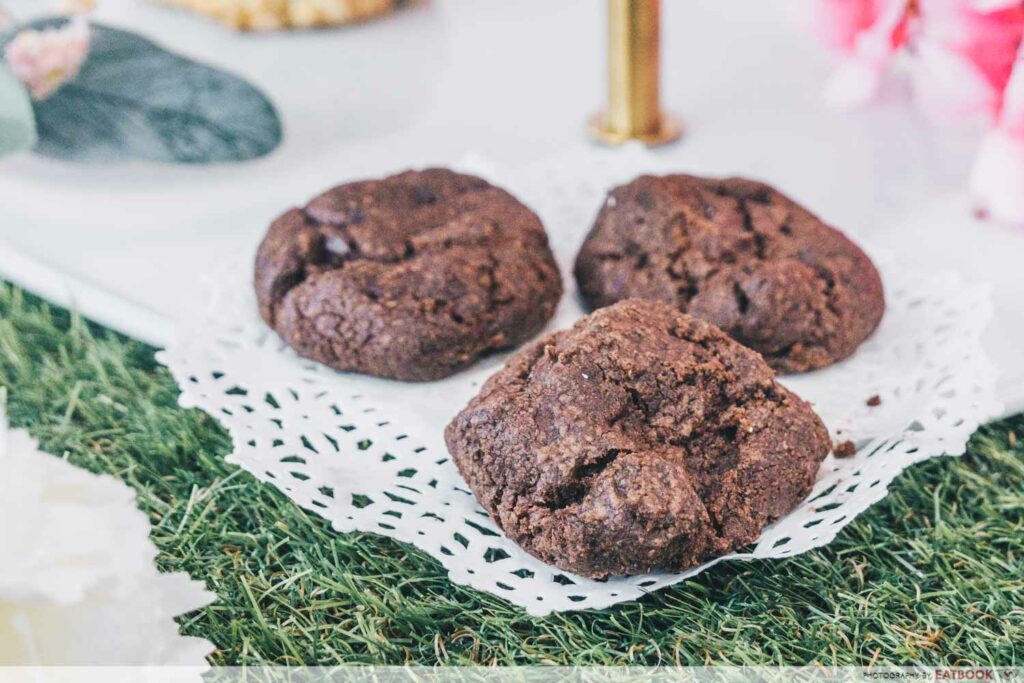 The Headless Baker Review: Earl Grey Cakes, Sea Salt Cookies And More ...