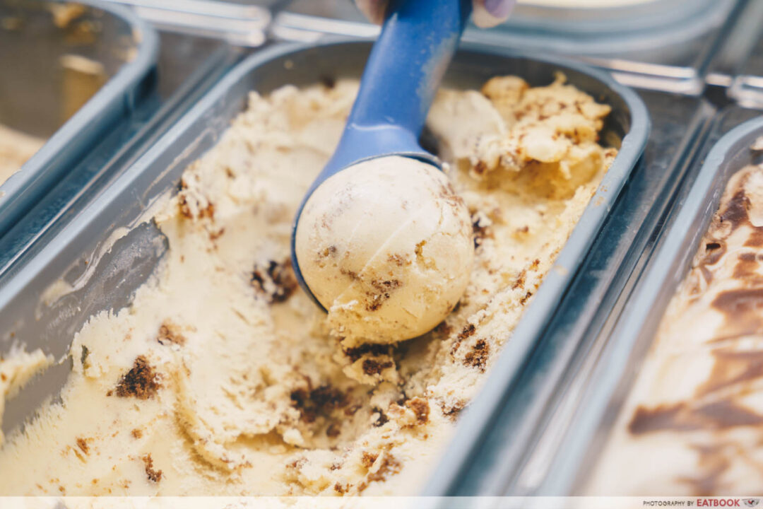 MADLYGOOD Review: New Cafe With Cream Cheese Gelato And Peanut Butter ...