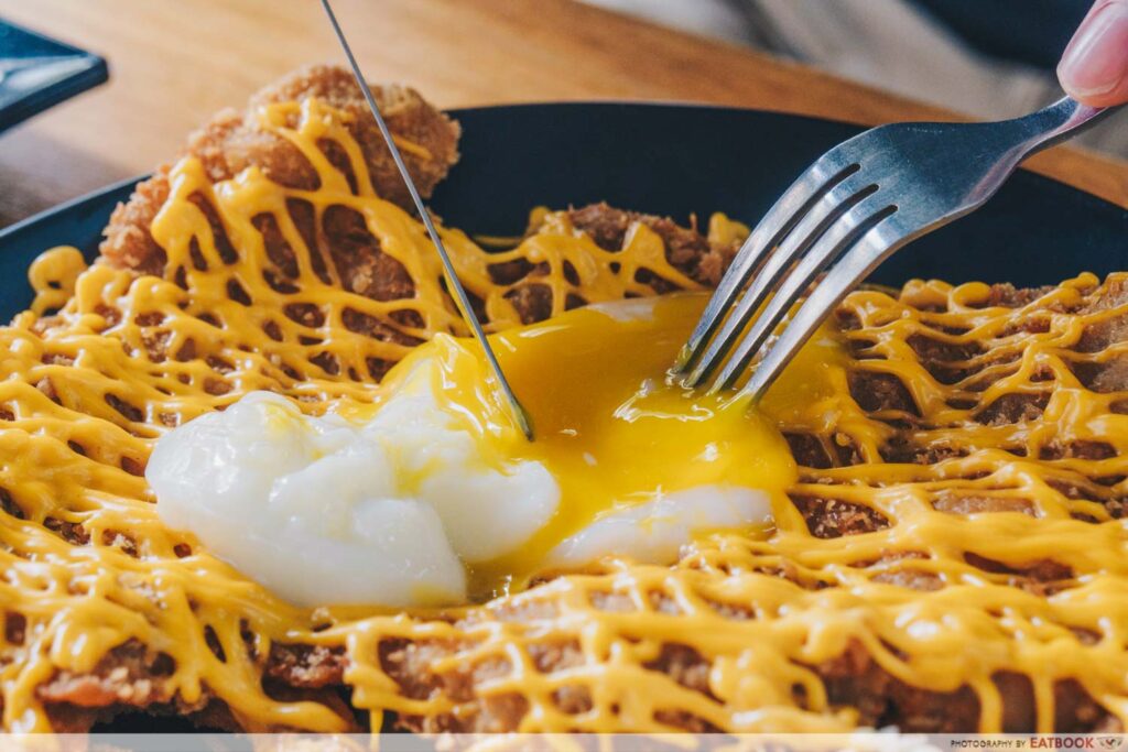 Skinny Chef Review: XXL Fried Chicken Cutlet with Nacho Cheese and Sous ...