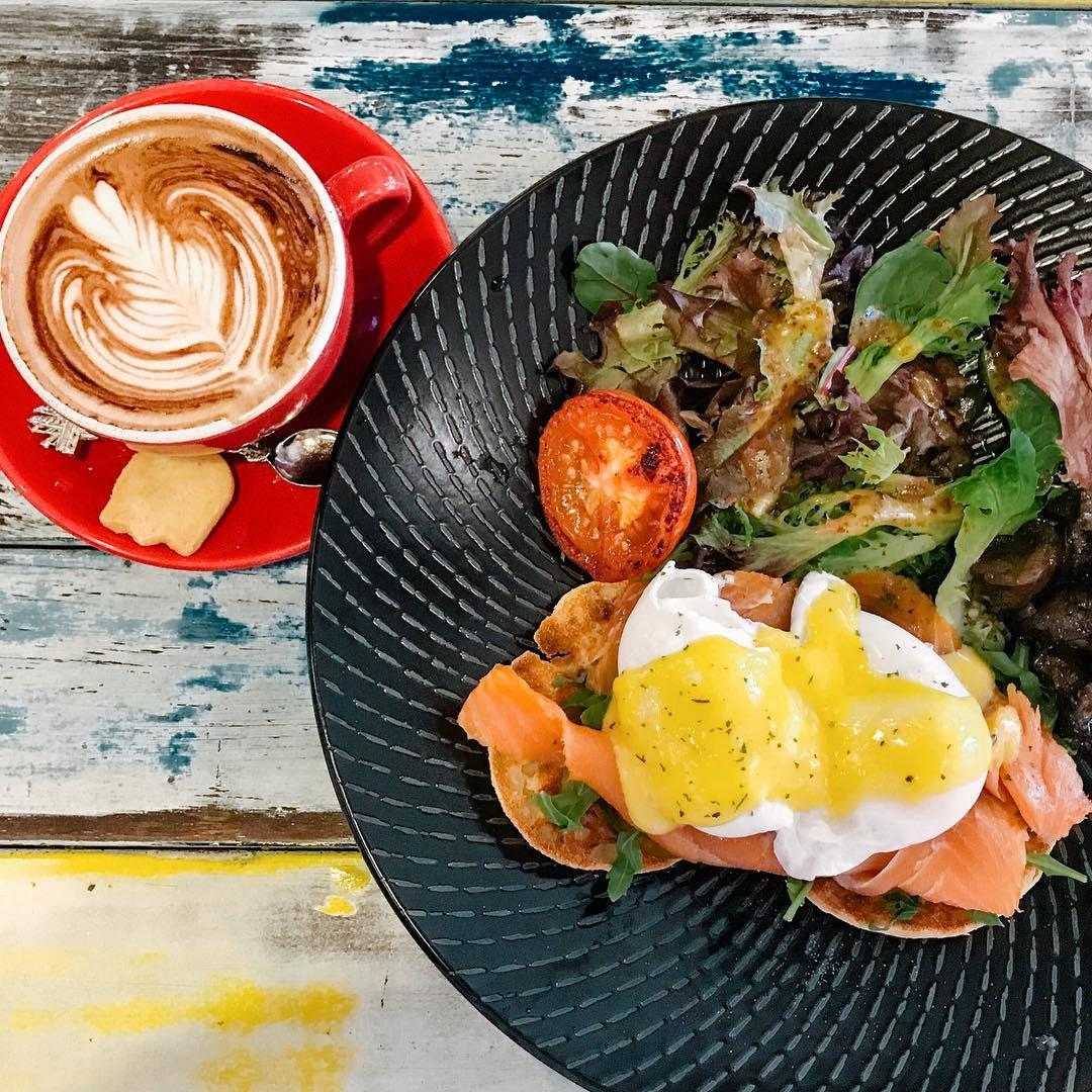 10 Cafes With Free Islandwide Delivery For Wagyu Burgers, Tea Sets, And ...