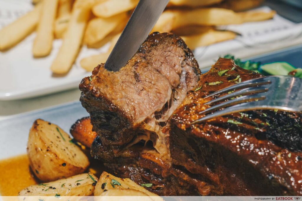 Little Farms Café Review: Hidden Cafe In A Supermarket With XXL Avocado ...