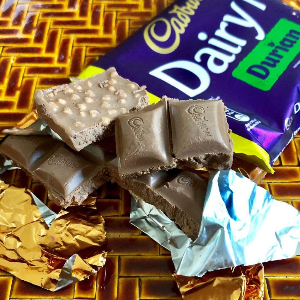 Cadbury Has A New Durian Chocolate Bar At NTUC FairPrice - Eatbook.sg ...