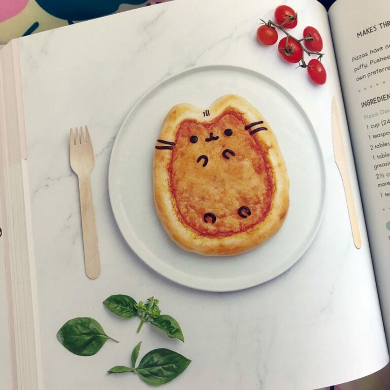 This New Pusheen Cookbook Lets You Bake Cute Treats At Home