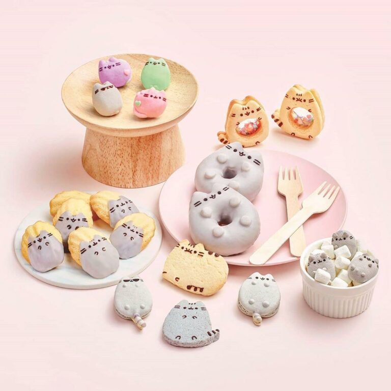 This New Pusheen Cookbook Lets You Bake Cute Treats At Home