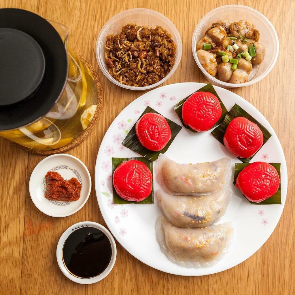 Poh Cheu Kitchen Sells Handmade Ang Ku Kueh In 12 Flavours, Including ...