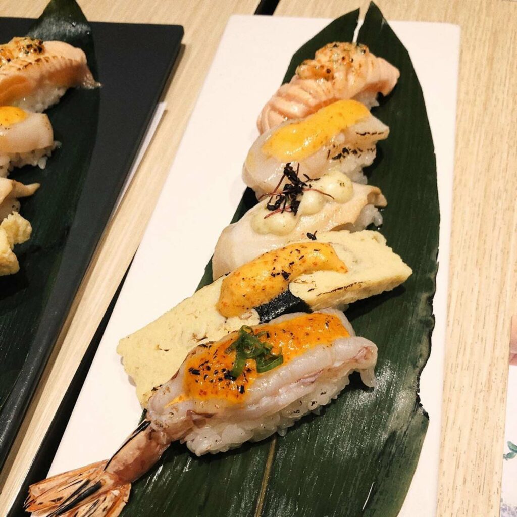 Itacho Sushi Has A 1-For-1 Deal On Their Aburi Salmon And Bincho Tuna ...