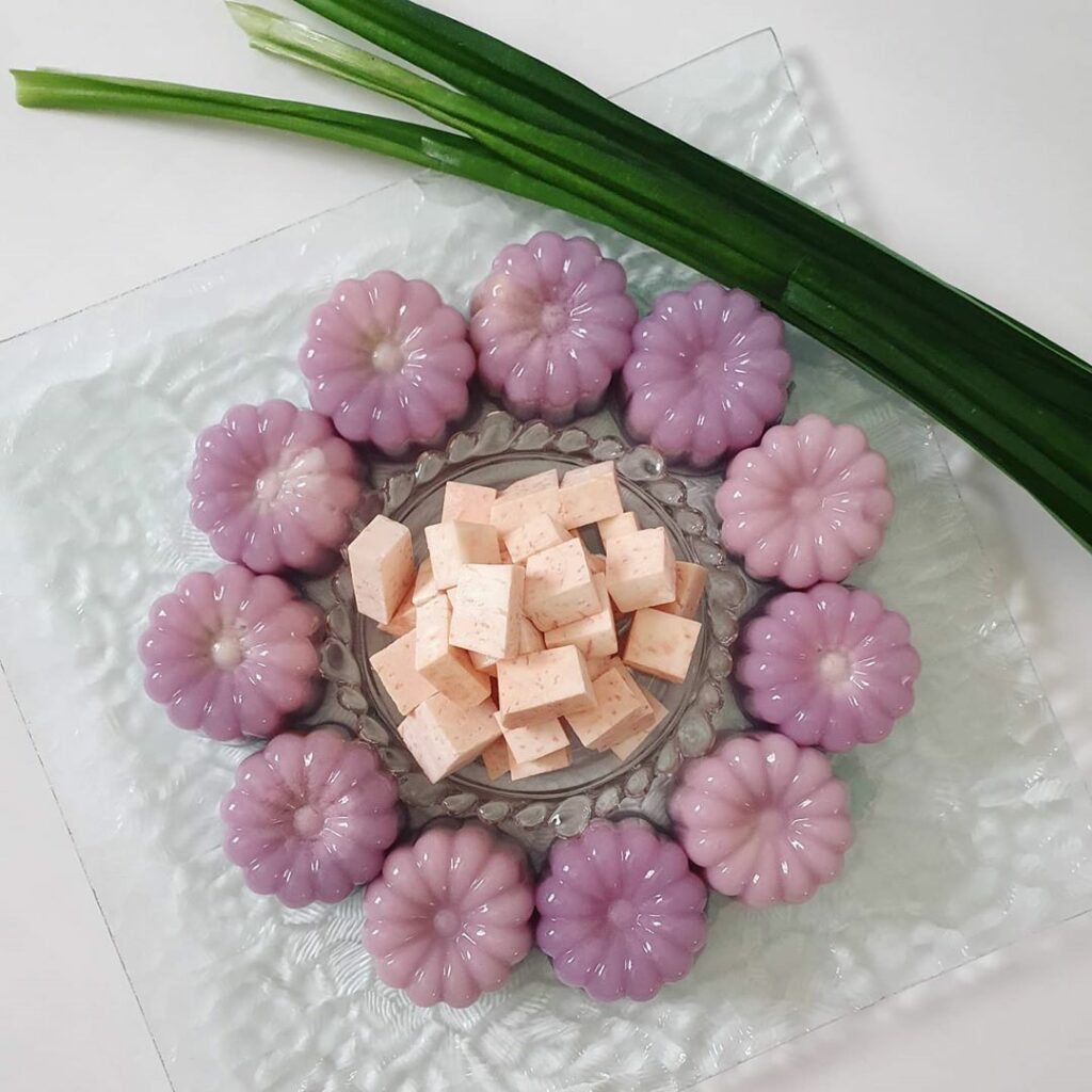 16 Unique Yam Desserts To Try, Including Orh Nee Tarts And Mochi Cake ...