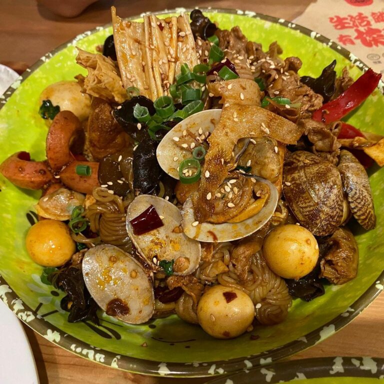 Yang Guo Fu: China's Largest Mala Tang Chain To Open Outlets In Singapore