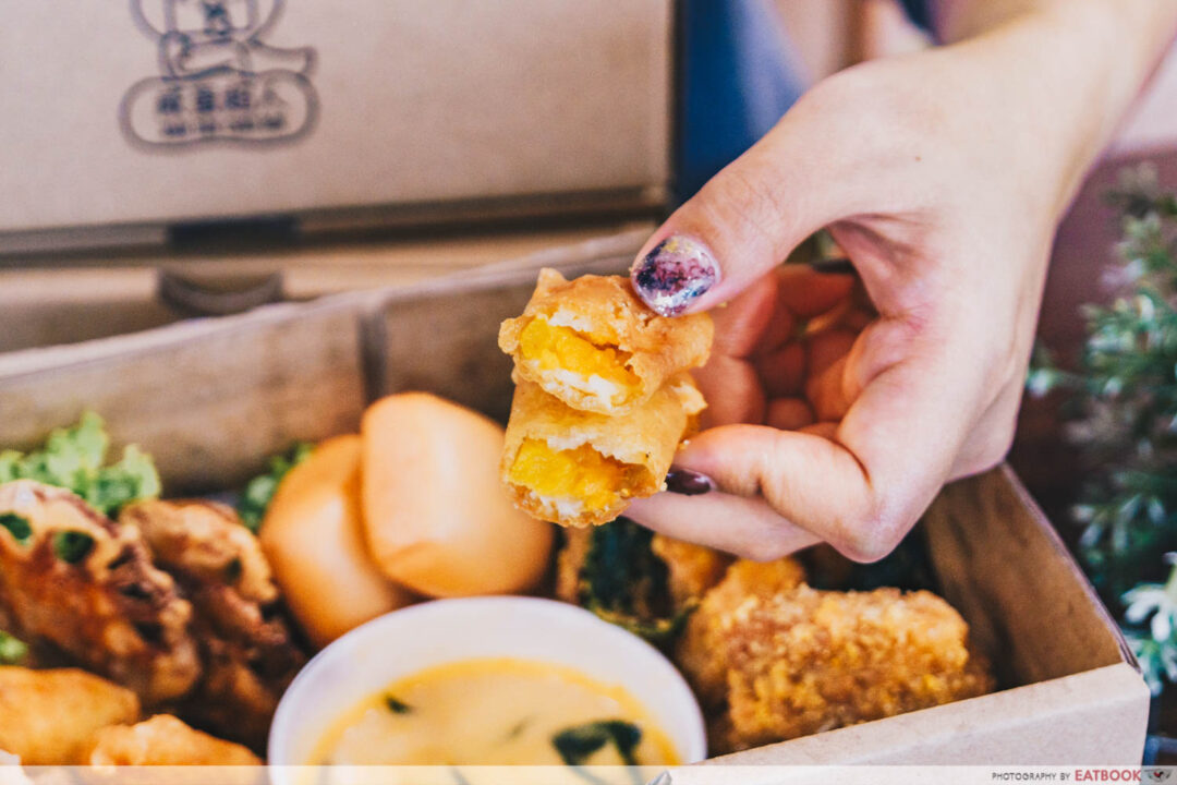 Xian Dan Chao Ren Review: Salted Egg Mantou, Lotus Root, Chicken, And ...