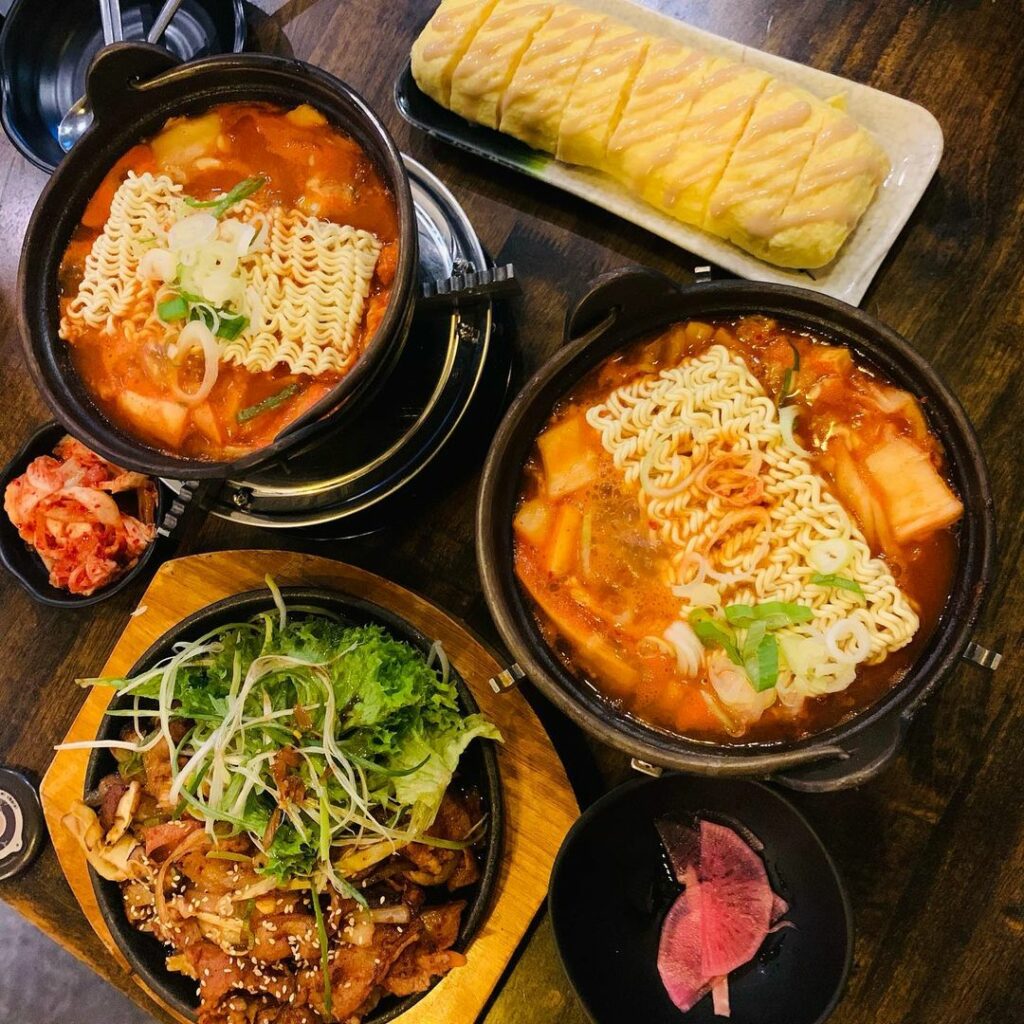 313 Somerset Food Guide: 19 Places For Mala Jjamppong, Volcano Beef Don ...