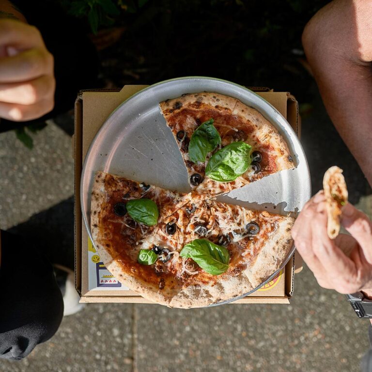 13 Pizza Delivery Services For All Budgets, Including Truffle And Halal ...