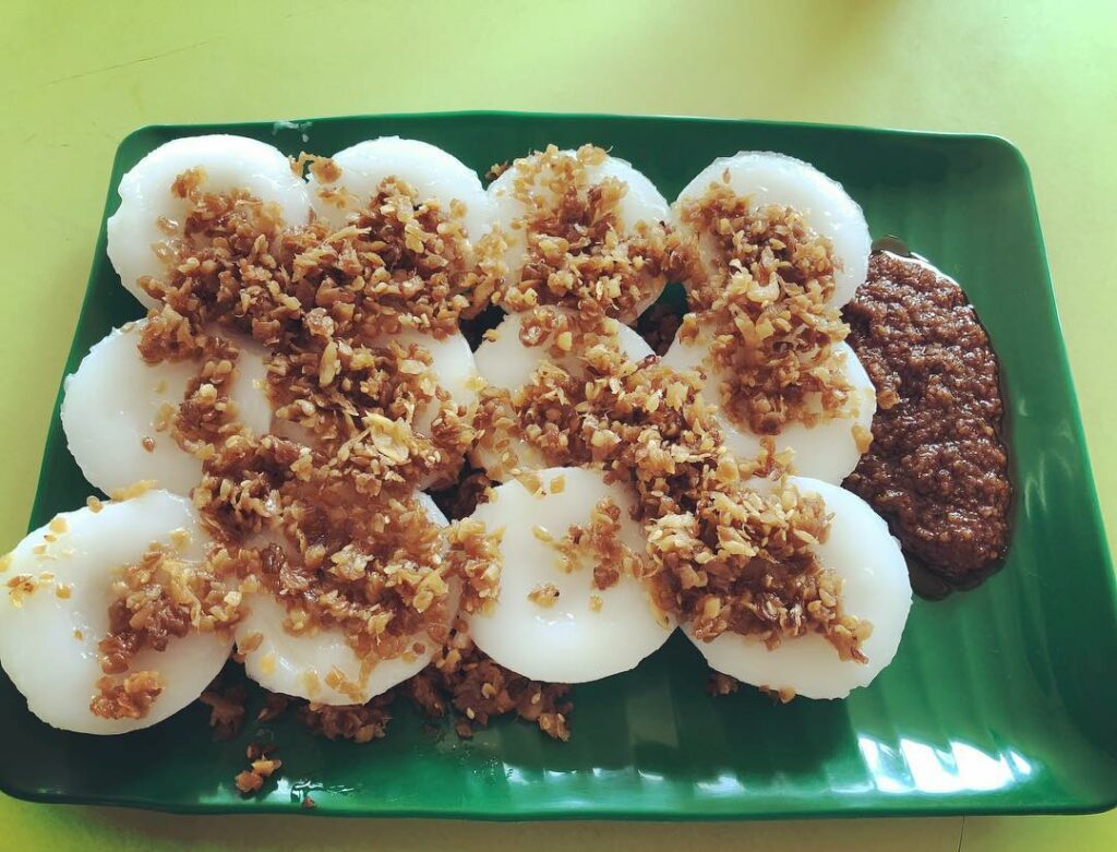 8 Chwee Kueh Stalls In Singapore To Try, Including XXL Chwee Kueh And A ...