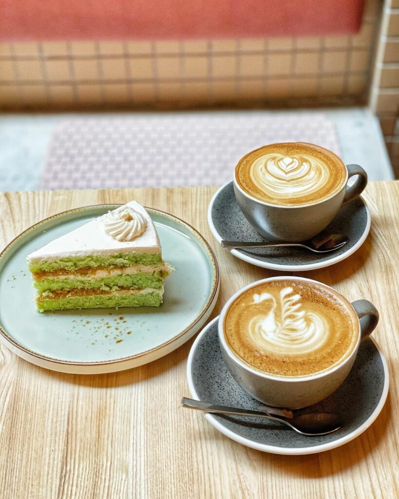 Prairie By Craftsmen: Pink-Themed Cafe At River Valley With All-Day ...