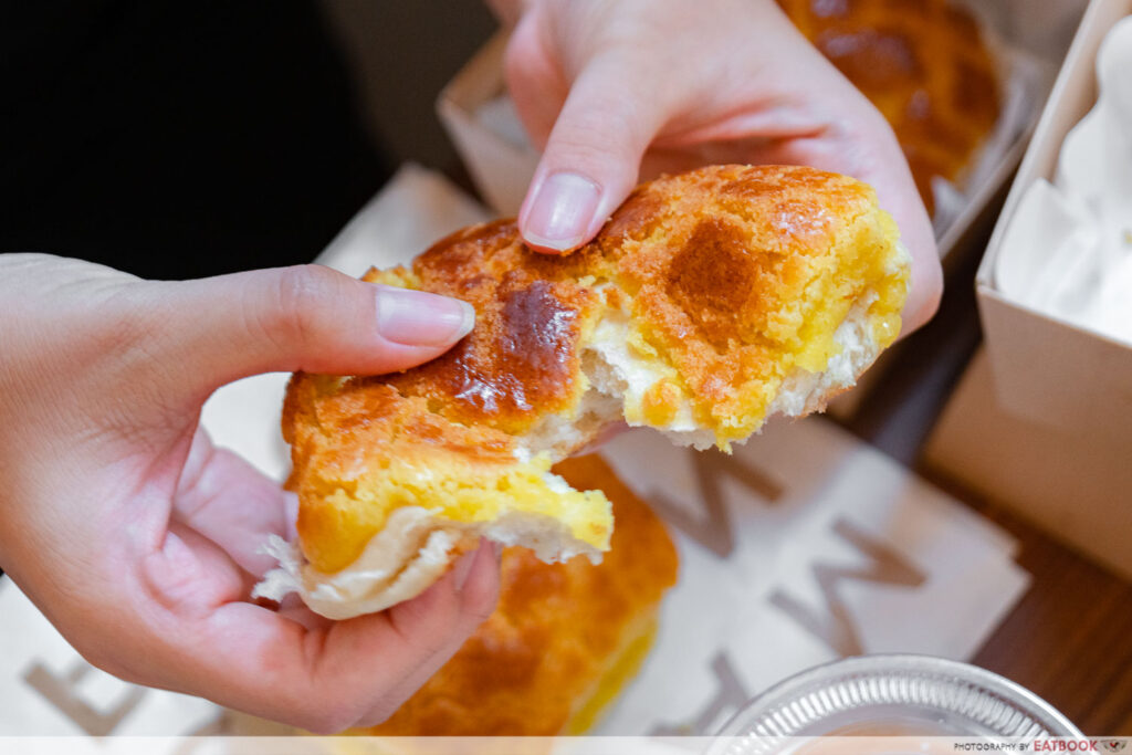 Champion Bolo Bun Review: Three Storey-Cafe With Curry And Butter Bolo Buns