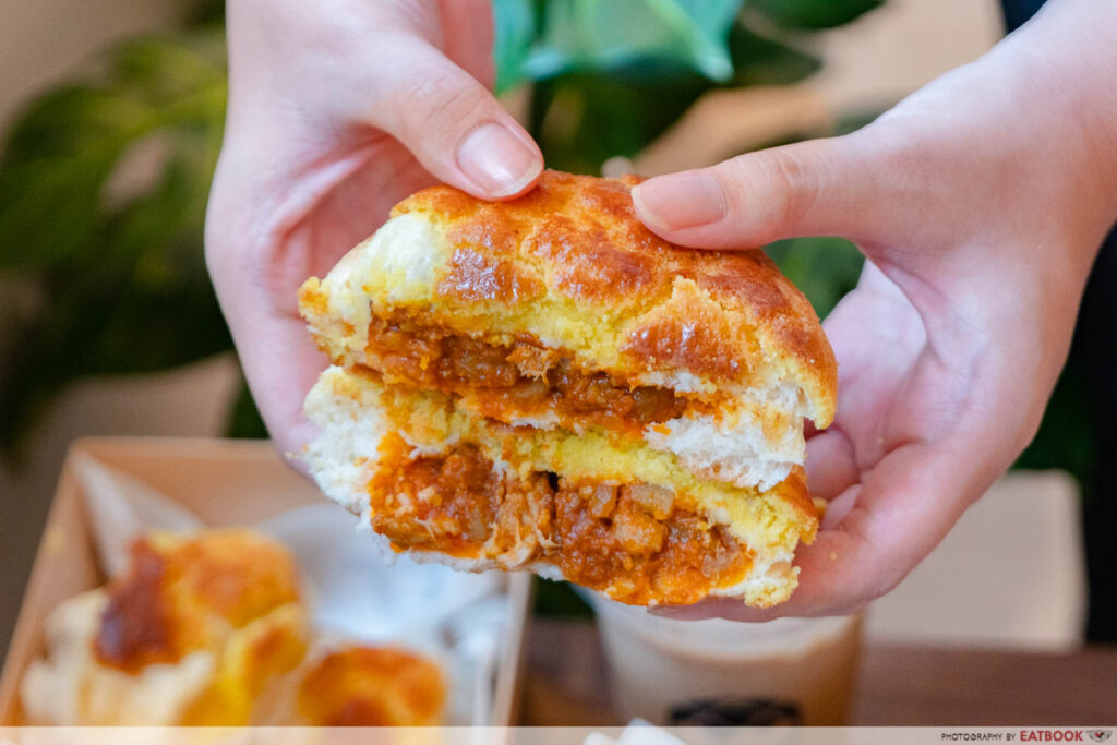 Champion Bolo Bun Review: Three Storey-Cafe With Curry And Butter Bolo Buns