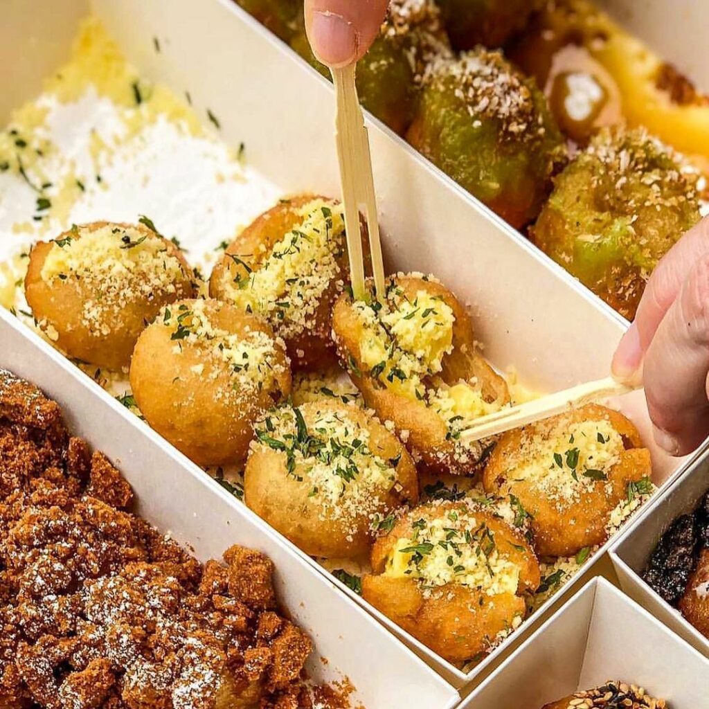 Dochi Dochi: Home-Based Business Sells Mini Mochi Doughnuts | Eatbook.sg