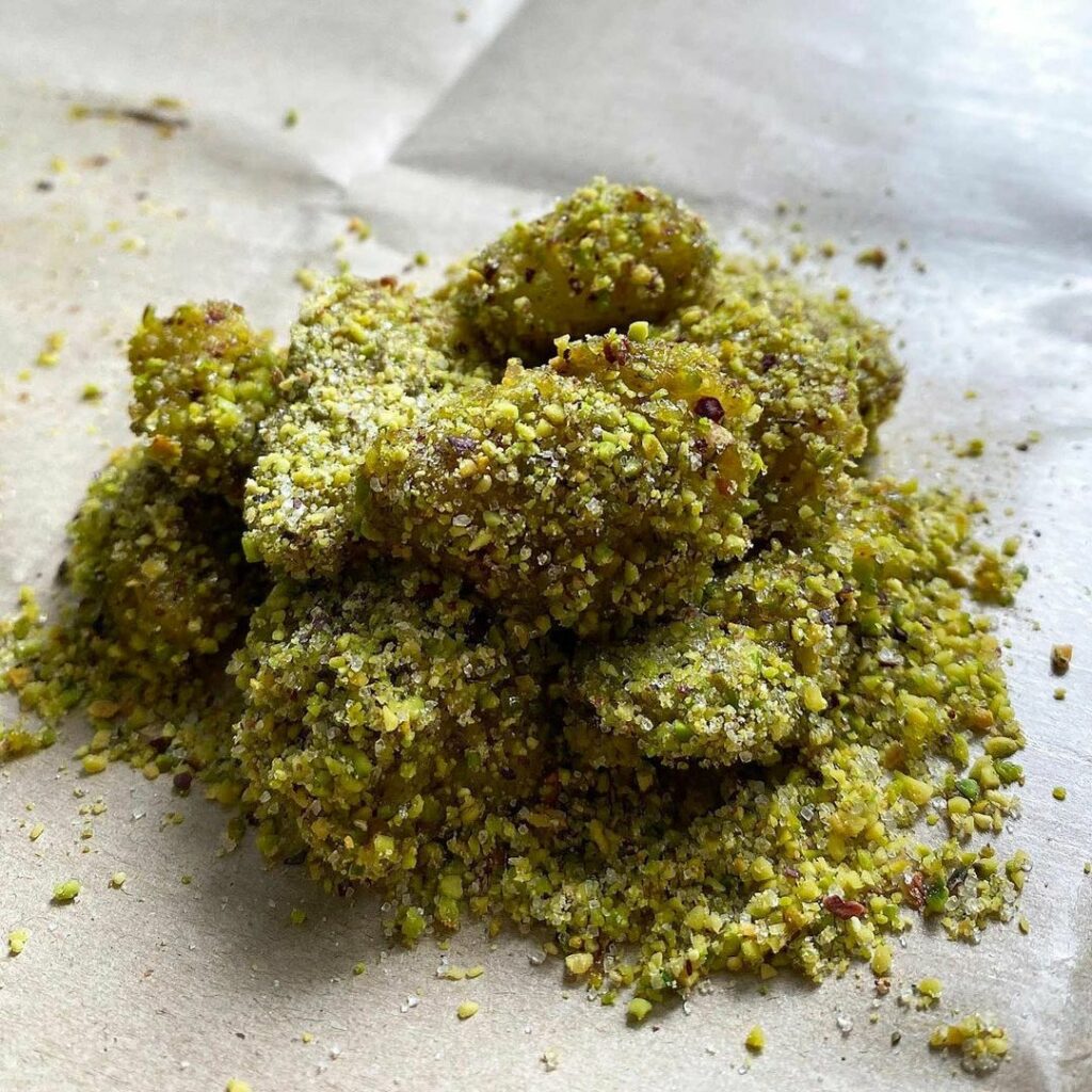 Ah Mah's Legacy: 22-Year-Old Makes Ang Ku Kueh And Muah Chee With ...