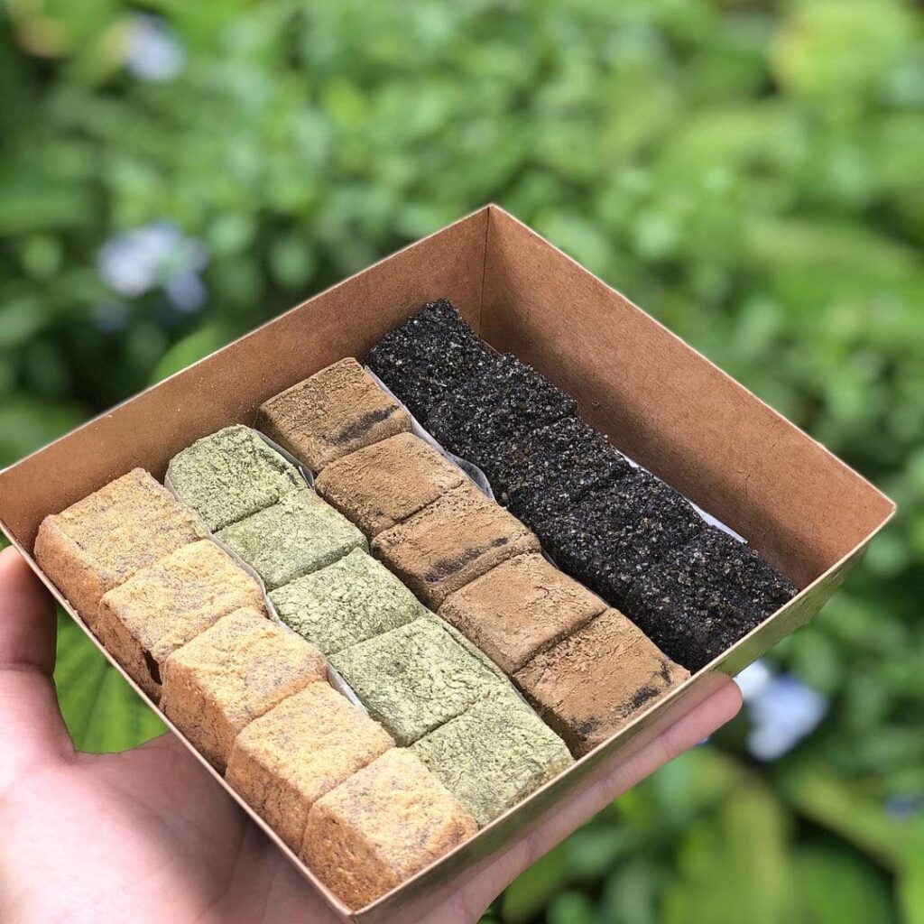 16 Mochi Desserts And Bakes To Try, Including Mochi Doughnuts, Waffles ...