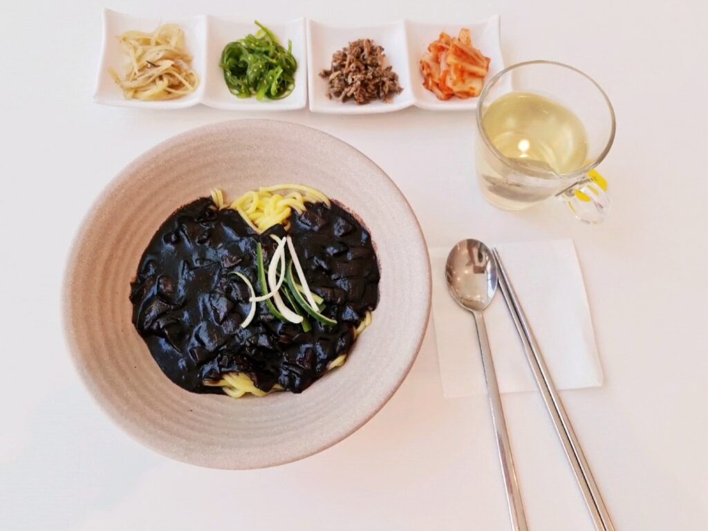 One Raffles Place Has $10 Nett Deals Including 1-For-1 Chicken Omelette ...