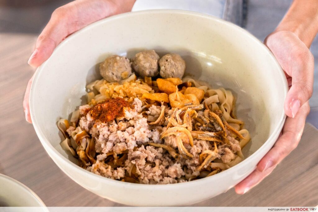 Bossi Ban Mian Review: Malaysian Hakka-Style Ban Mian With Chye Poh At ...