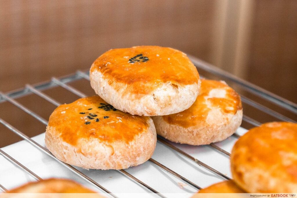 Mei Kee Bakery Review: Bakery in Yishun With Orh Nee Tarts, Coffee Tau ...