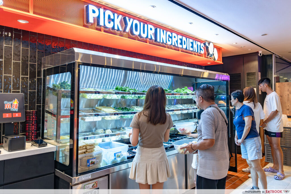 A Hot Hideout Review: Popular Mala Chain Opens At Junction 10 | Eatbook.sg