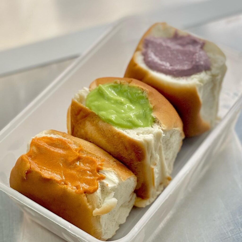 Tat Tea: Home-Based Business WIth Yaowarat Buns Filled With Thai Tea ...