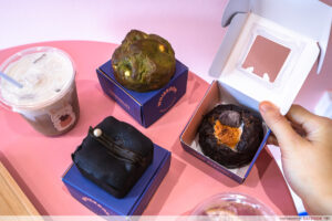 Whiskdom Review: Loaded Bagelwiches, Lava Cookies And More At IG-Famous ...