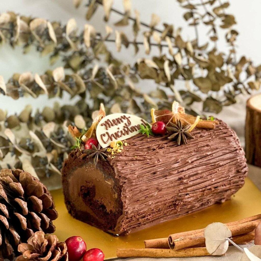 11 Christmas Log Cakes Below $70, Including Ruby Chocolate, Chempedak ...