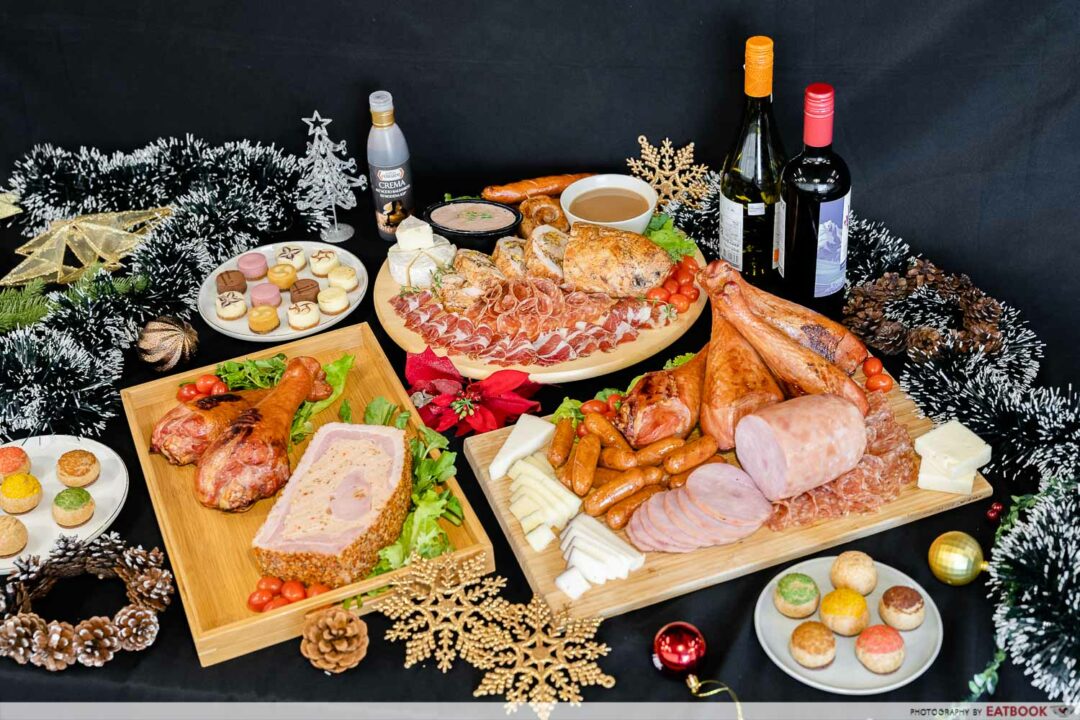Maxzi Has A DIY Xmas Platter With Truffle Salami And Turkey Drumsticks ...