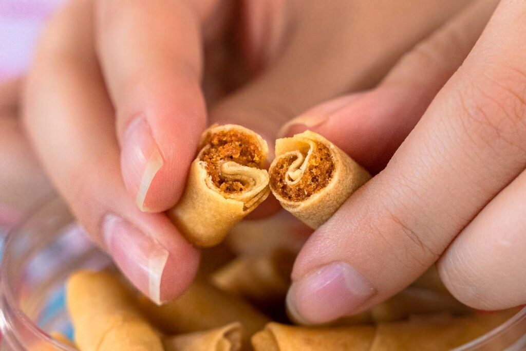 Deli-Indo Has 8 Kueh Lapis Flavours Including Durian And Mocha, Crunchy ...