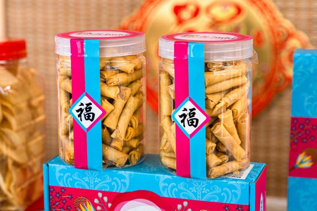 Deli-Indo Has 8 Kueh Lapis Flavours Including Durian And Mocha, Crunchy ...