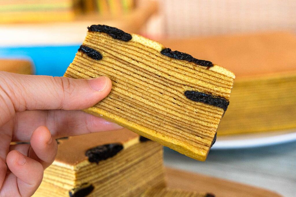 Deli-Indo Has 8 Kueh Lapis Flavours Including Durian And Mocha, Crunchy ...