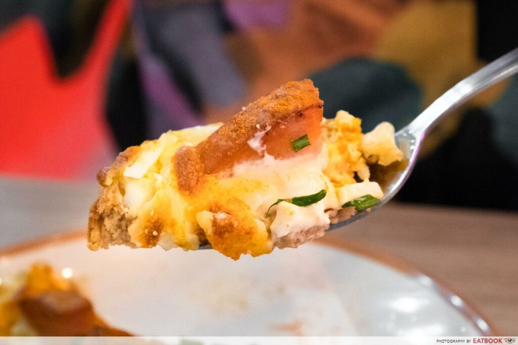 KAAAKIS: This Halal Eatery In Pasir Ris Has SG’s First Volcano Buns ...