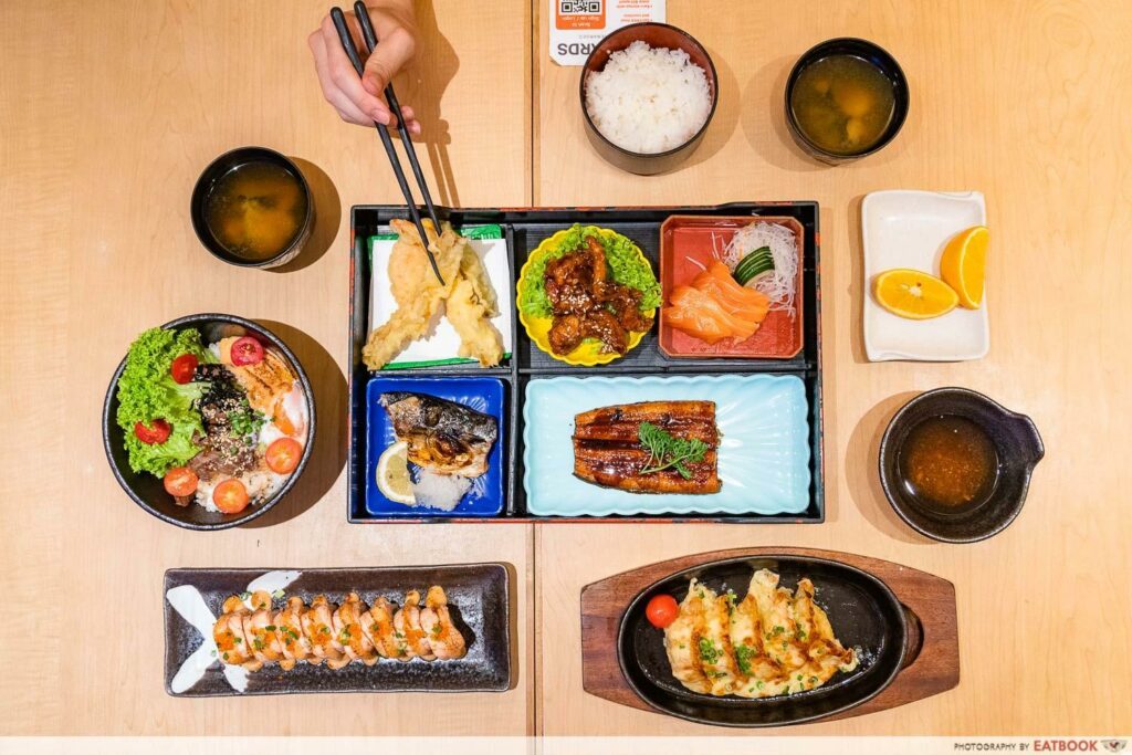 The Clementi Mall Food Guide: 10 Places For Korean Hotpot, Ramly Burger ...