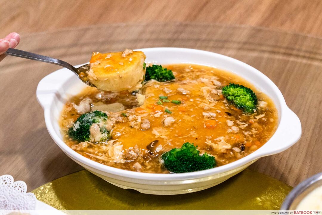 The Seletar Mall Food Guide: 10 Places For Wagyu Yakiniku, Chilli Crab ...
