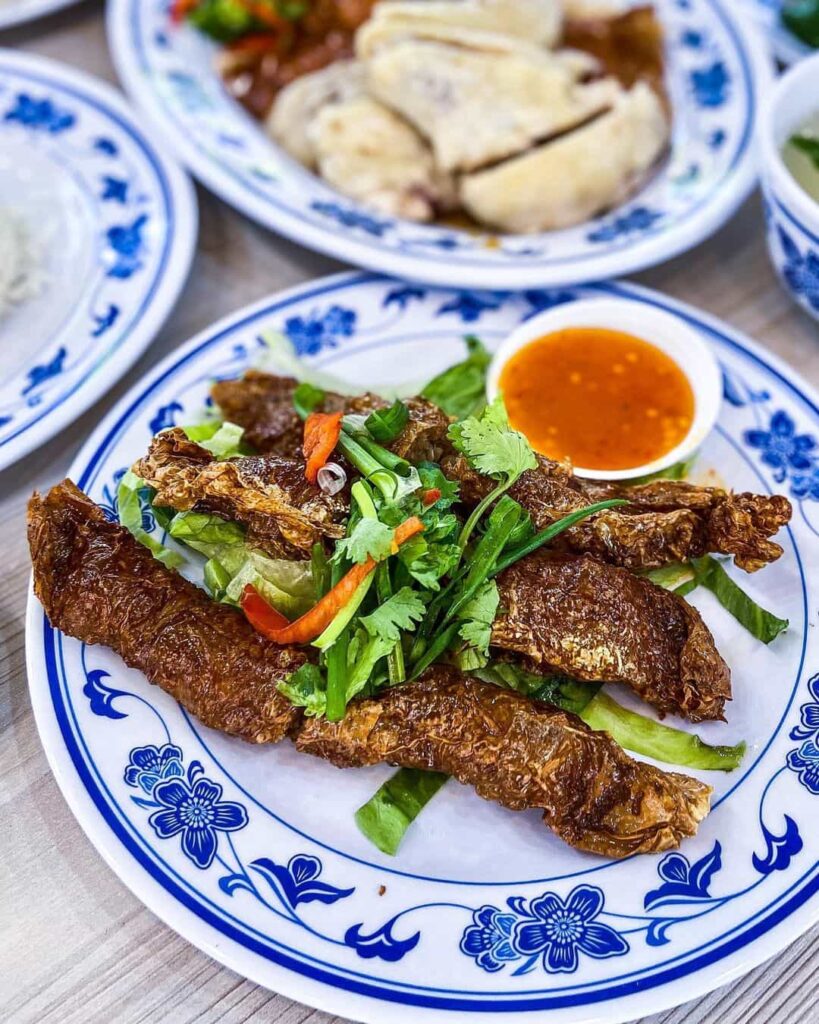 Michelin-Approved Tiong Bahru Hainanese Boneless Chicken Rice Opens In ...