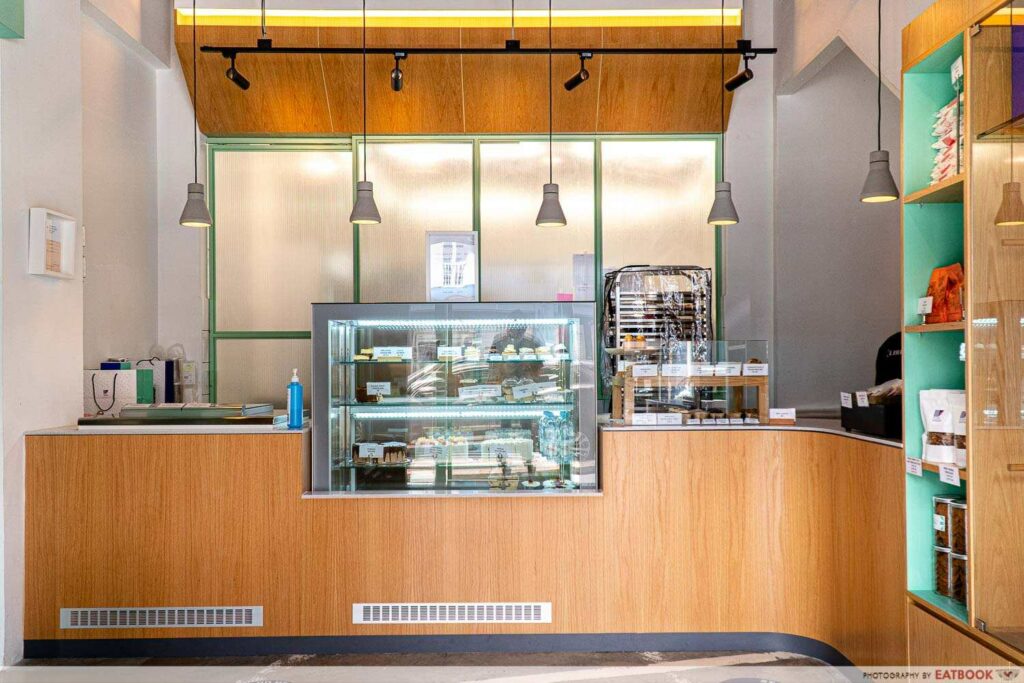 Fluff Bakery Review: IG-Famous Halal Bakery With Horlicks Cupcake ...