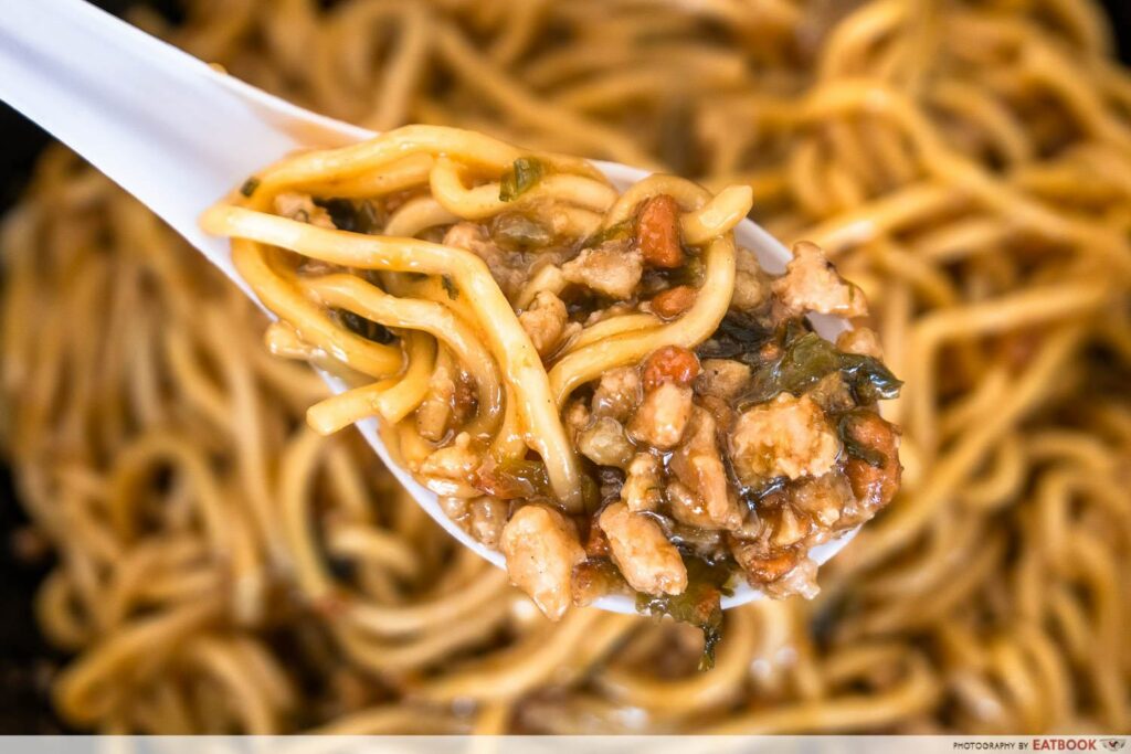 Xin Peng La Mian Xiao Long Bao Review: $4 Handmade XLB, Chilli Oil ...