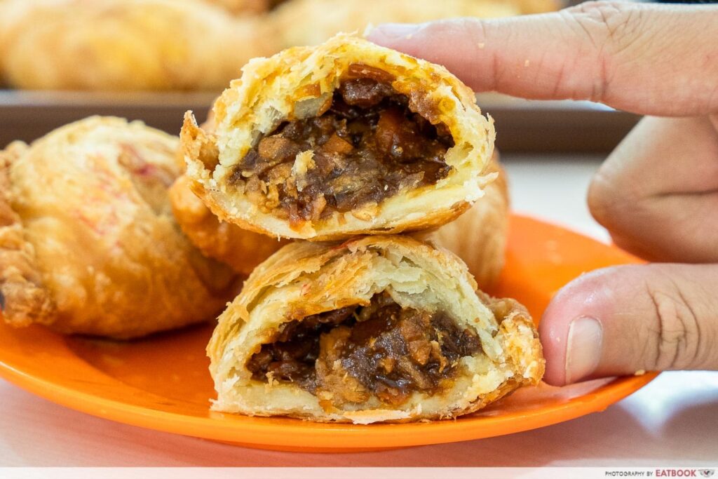 Fang Handmade Curry Puff Review: Salted Egg Lava, Char Siew Puffs And ...