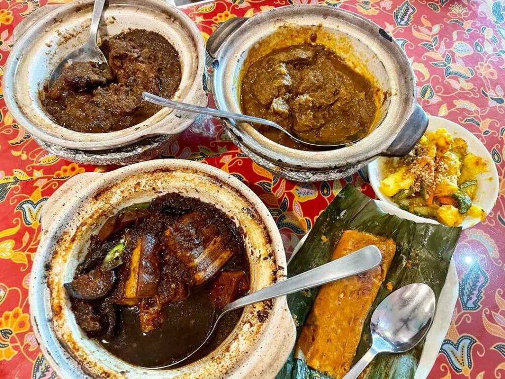 Katong Food Guide: 22 Best Places To Eat At | Eatbook.sg