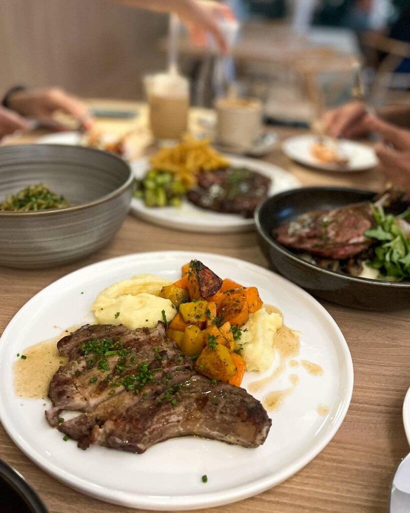 Aperia Mall Food Guide: 10 Places For Famous Beef Noodles, $5 Udon And ...