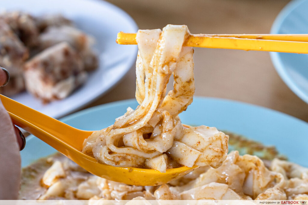 G Cheong Fun: $1 Chee Cheong Fun With Curry Gravy, Scallion Oil And ...