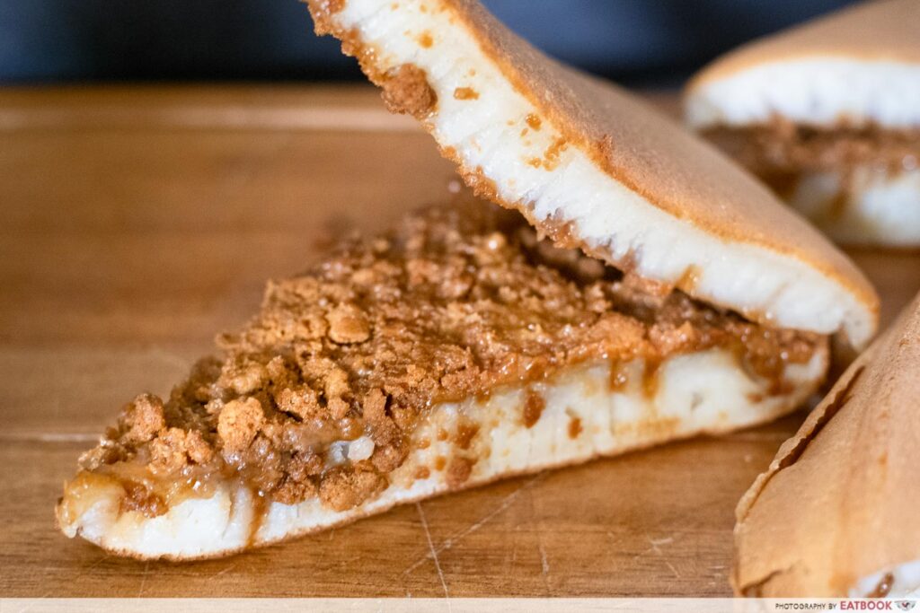 Jollibean Has New Lotus Biscoff Min Jiang Kueh, Get It At All Stalls ...