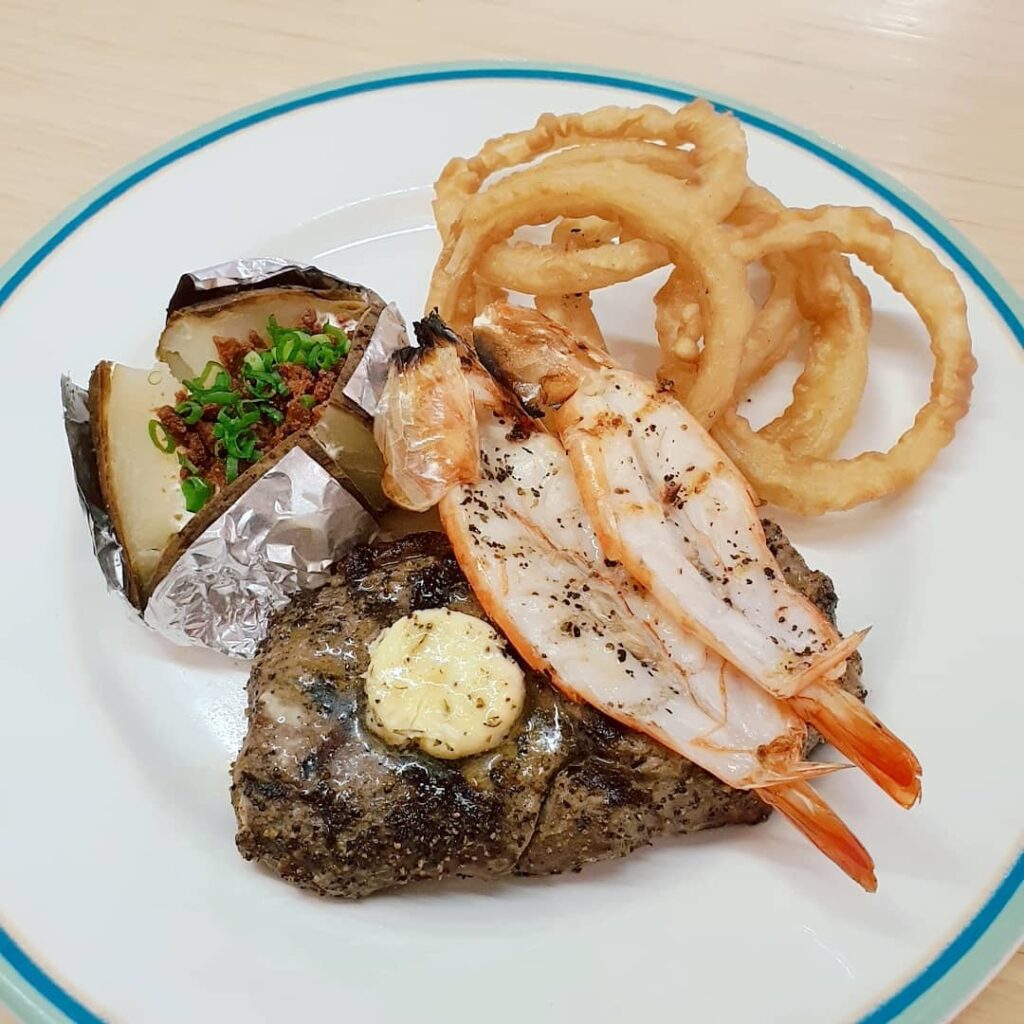 JCube Food Guide: 10 Places for Mochi Waffles, Tteokbokki Buffet And ...