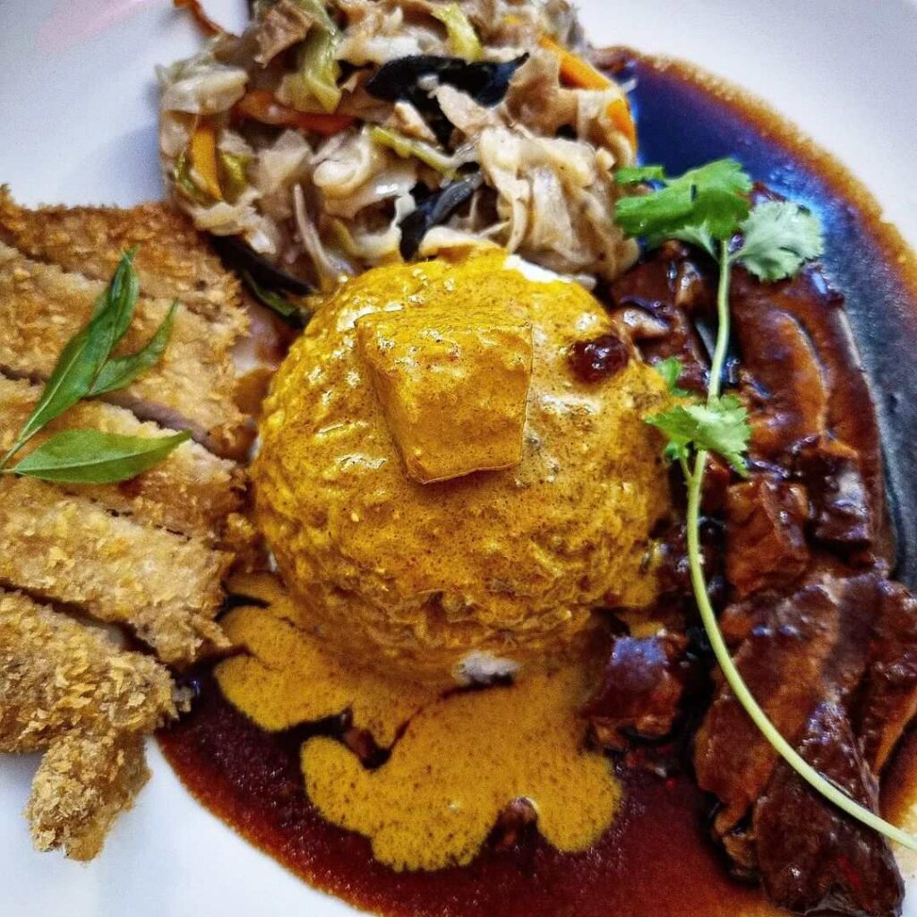British Hainan: Famous Hainanese-Western Restaurant Has Oxtail Stew ...