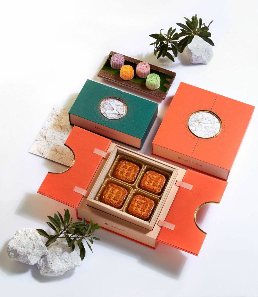 Crystal Jade Has New Mooncake Flavours and Deals From Just $38 | Eatbook.sg