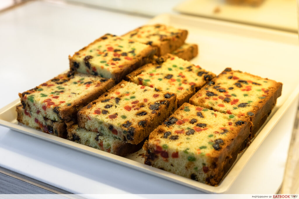 Big Bakery: Old-School Apple Crumble At This 30-Year-Old Bakery ...